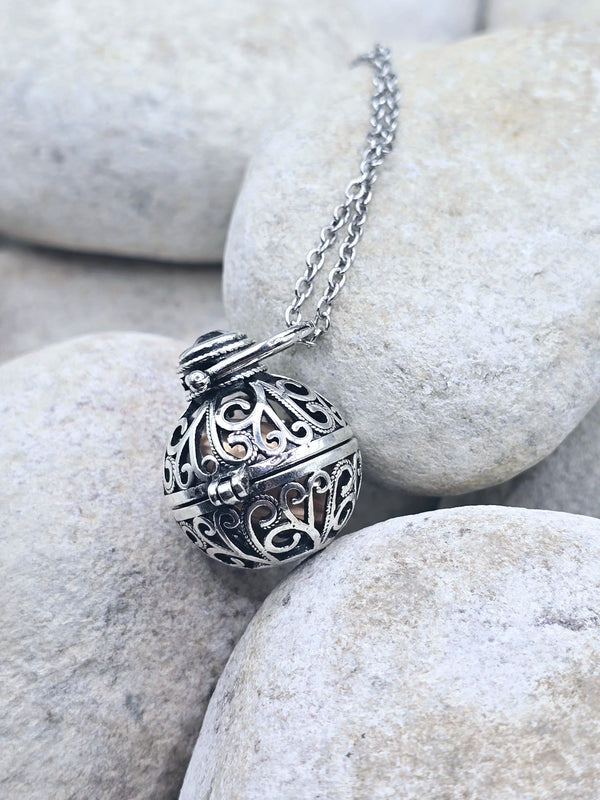 Detailed enclosed urn pendant and chain – Fate Jewelry
